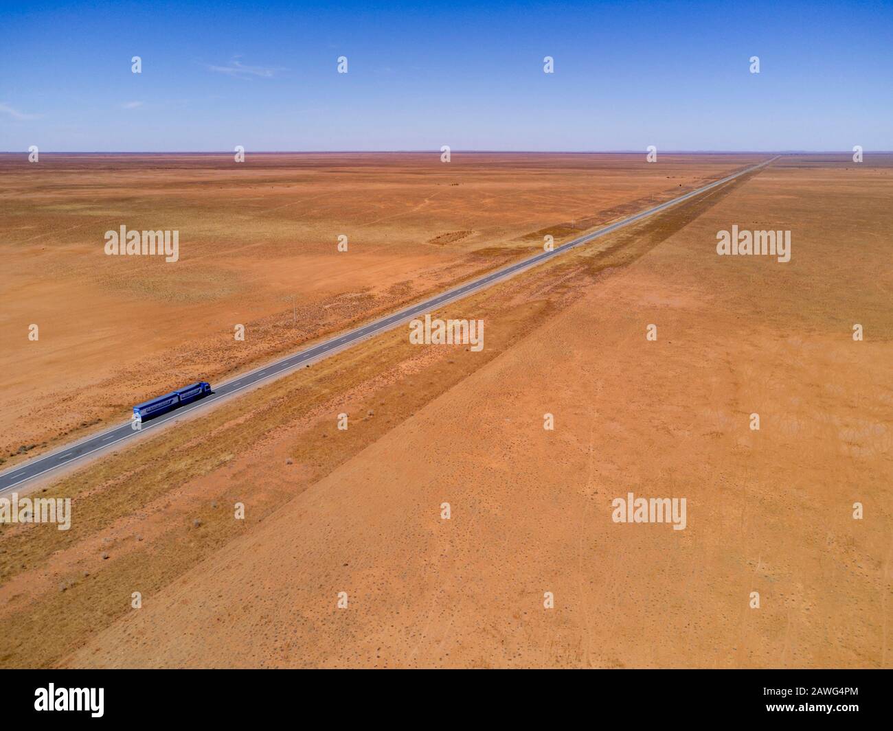 Semi trailer and towing truck hi-res stock photography and images - Alamy