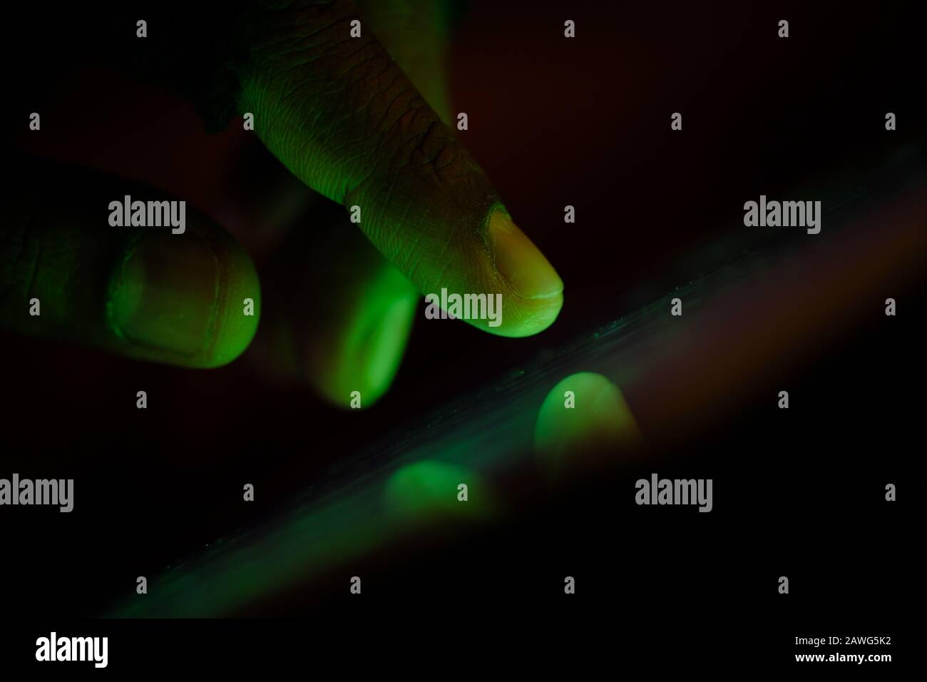 Hacker hand hi-res stock photography and images - Alamy