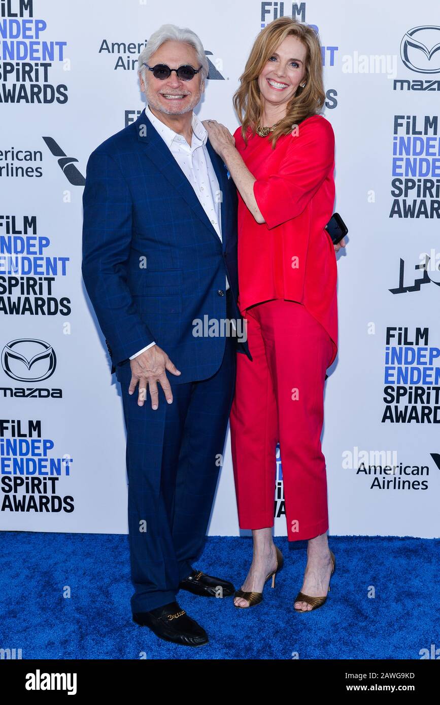 Julie Hagerty and Richard Kagan walking on the red carpet at the 35th ...