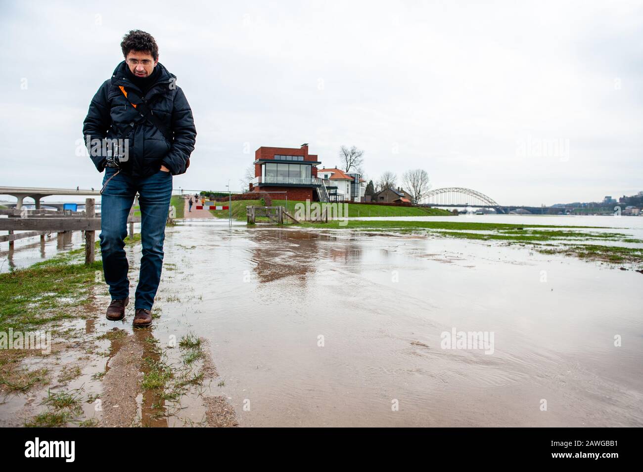 Flood water height measure hi-res stock photography and images - Alamy