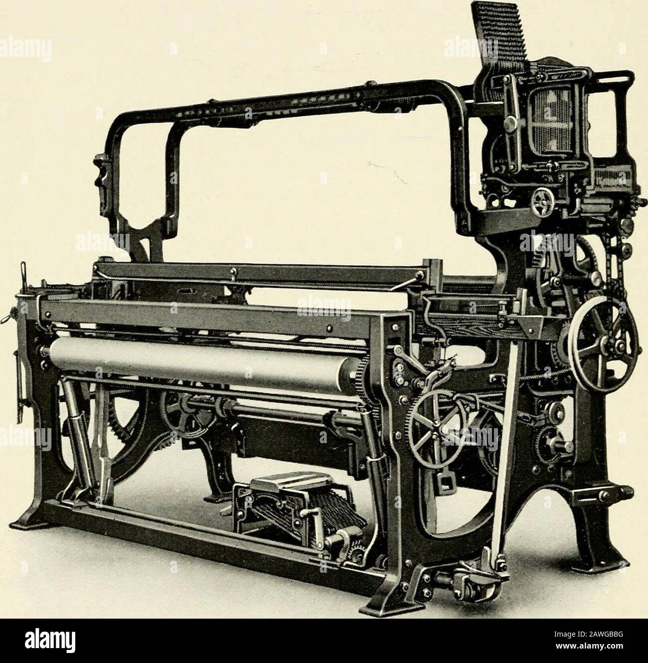 Illustrated and descriptive catalog of Whitin cotton weaving machinery ...