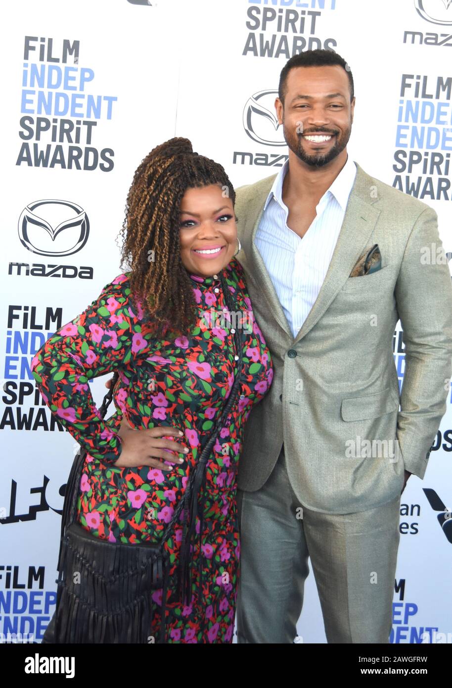 Santa Monica, California, USA 08th February 2020 Actress Yvette Nicole ...