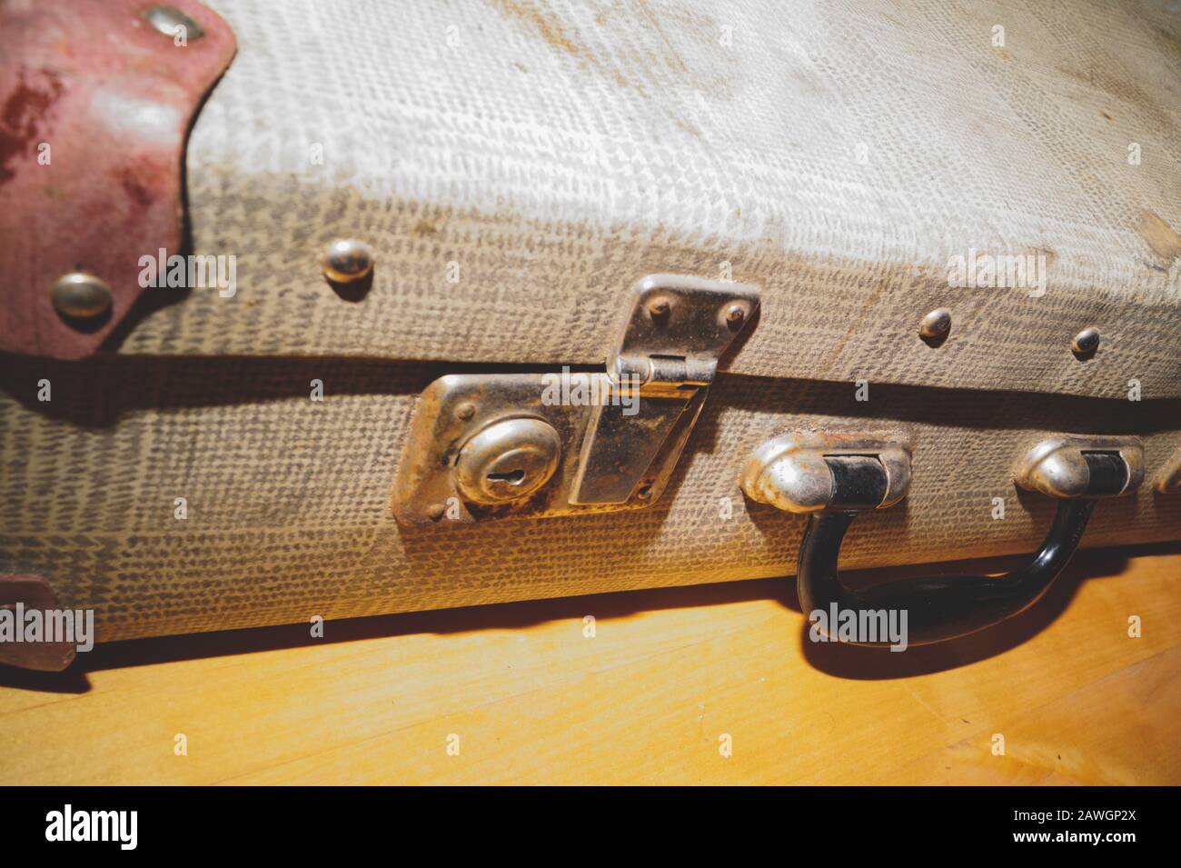 Old suitcase. classic luggage. vintage baggage. retro travel case Stock ...