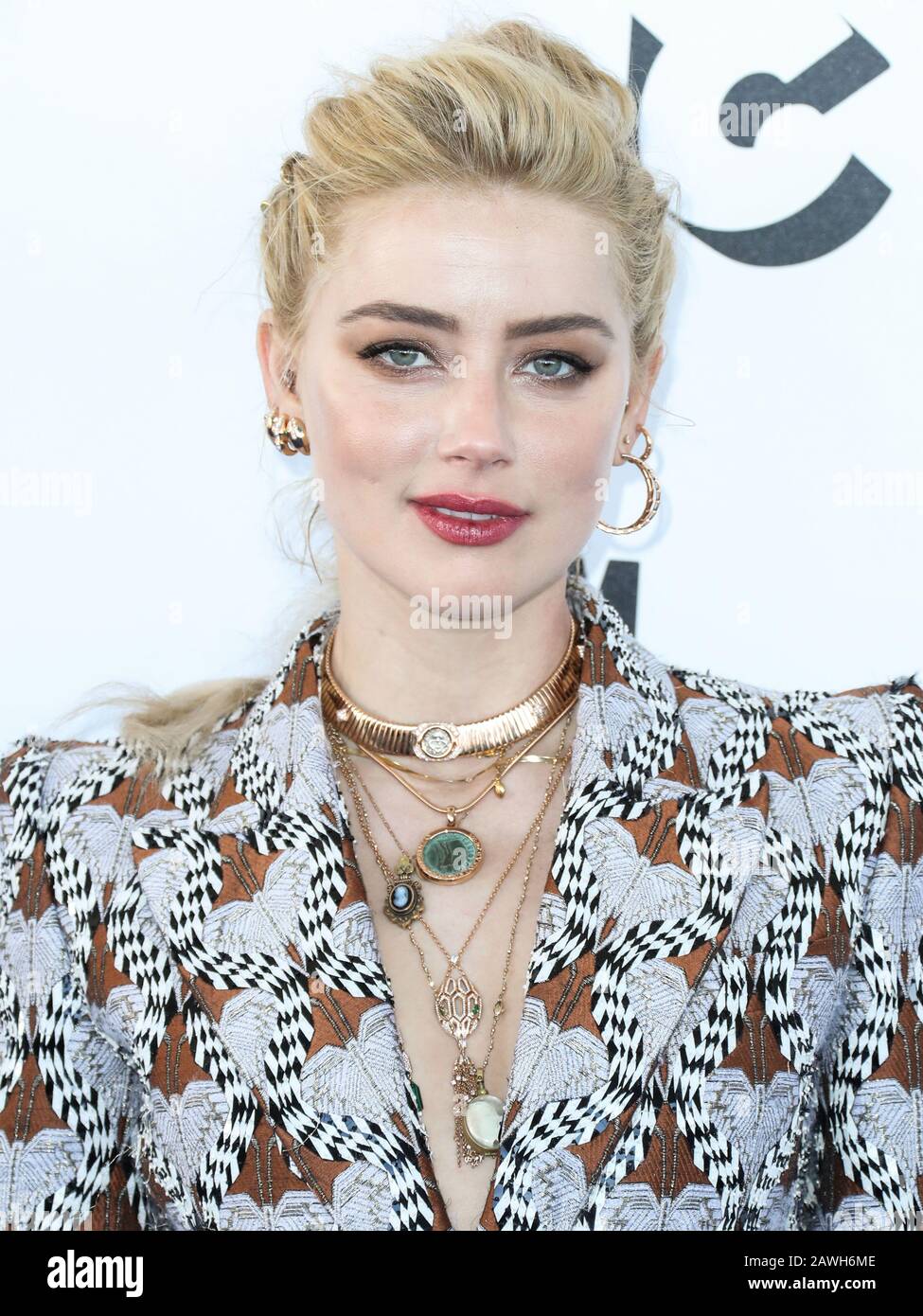 SANTA MONICA, LOS ANGELES, CALIFORNIA, USA - FEBRUARY 08: Actress Amber ...