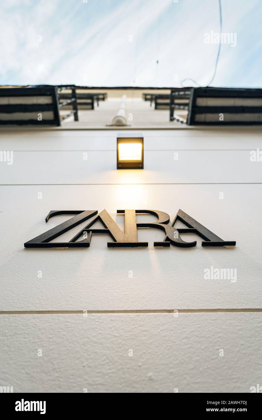 Zara sign hi-res stock photography and images - Alamy