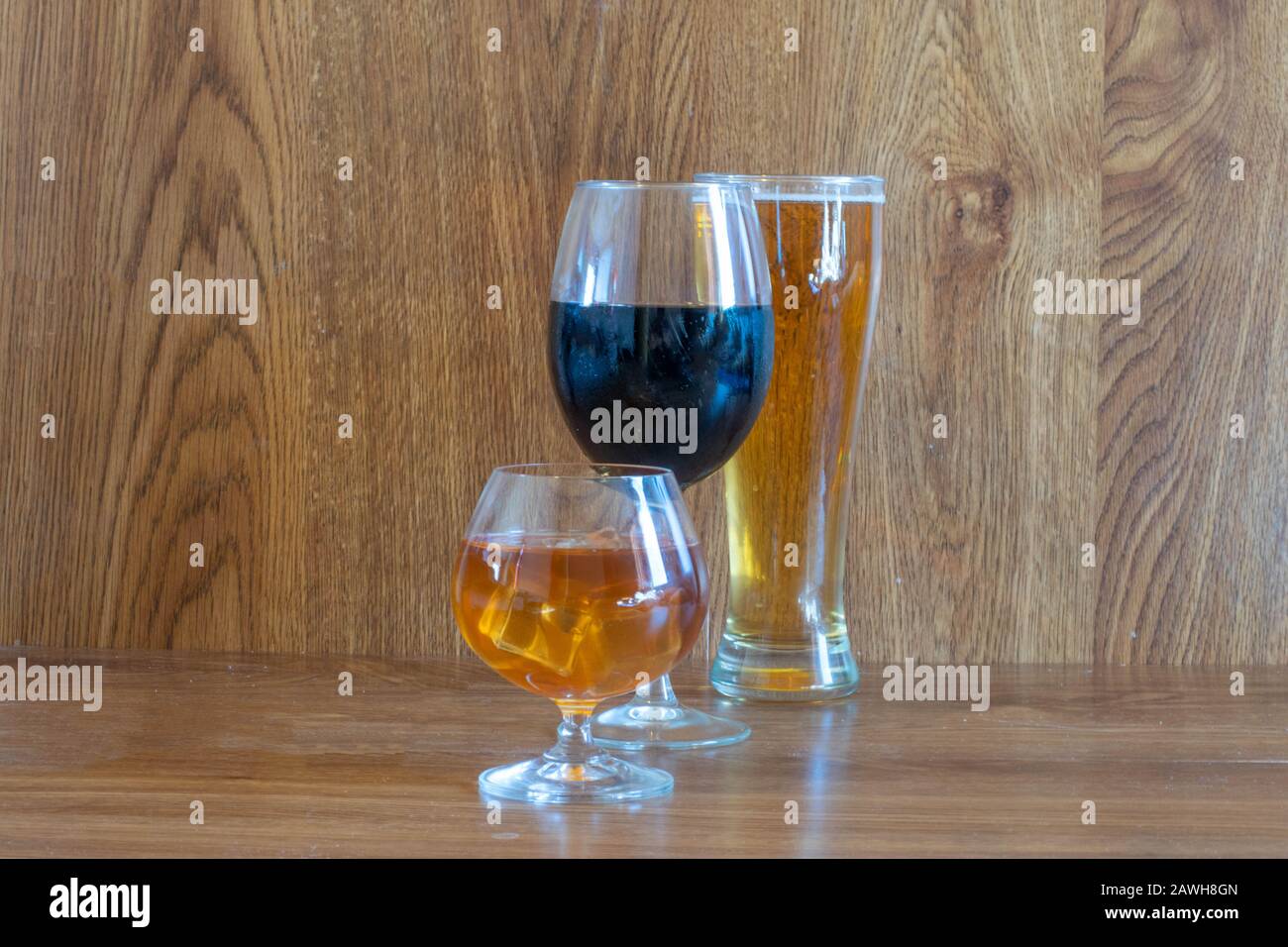 Wine barrel tables hi-res stock photography and images - Alamy