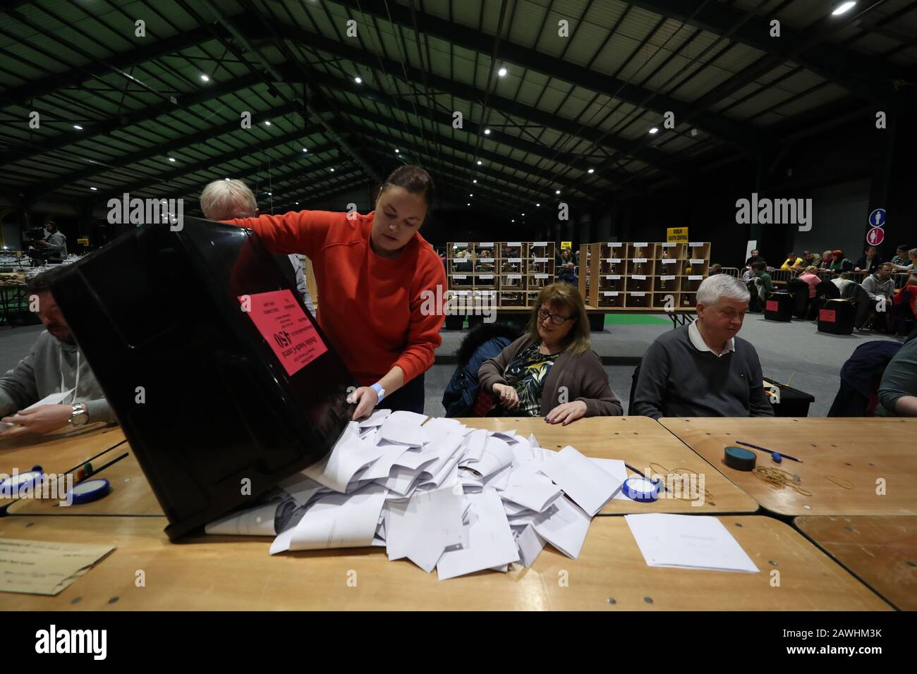 Opened rds hi-res stock photography and images - Alamy