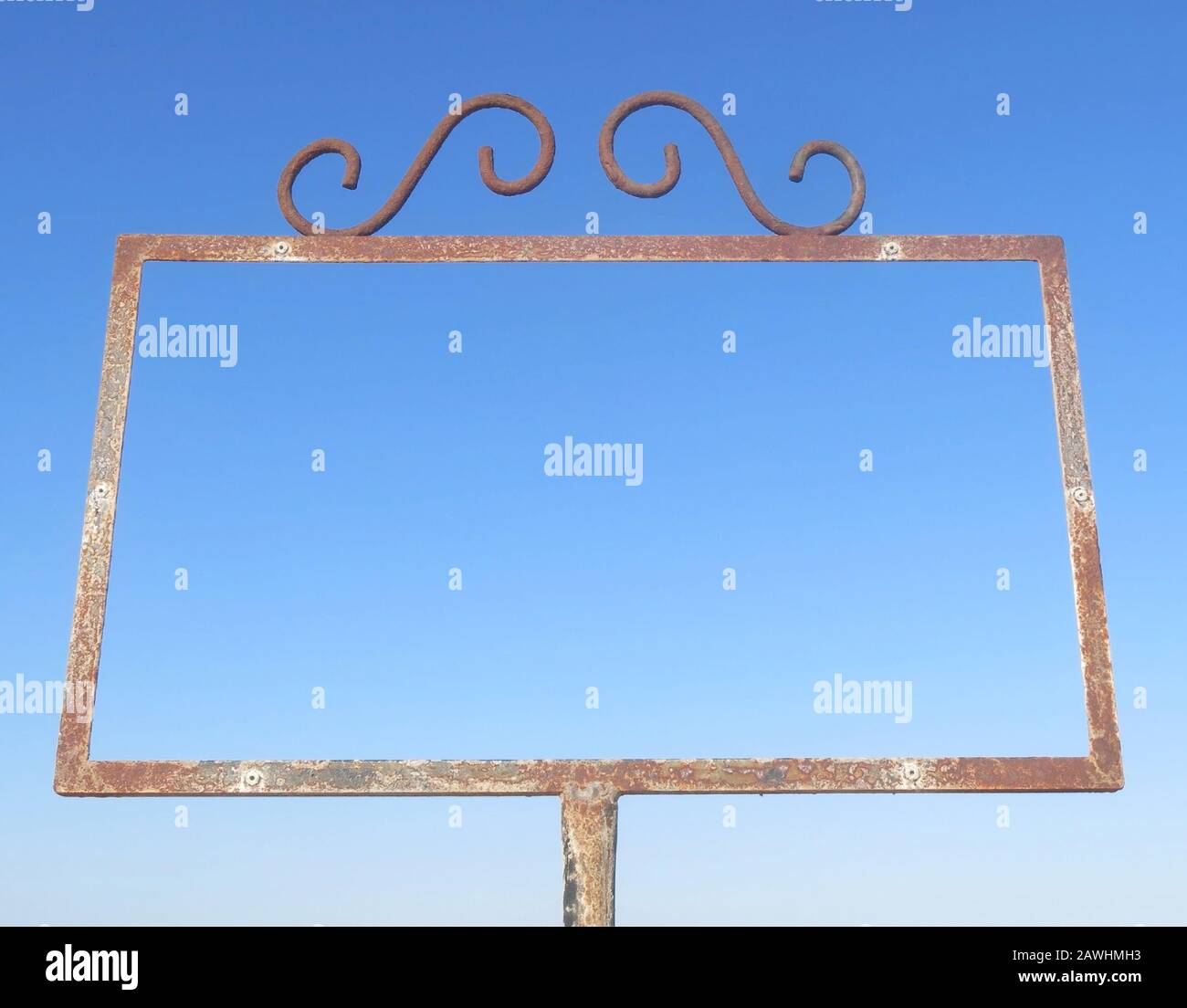 frame with the blue sky background to be able to write something inside ...