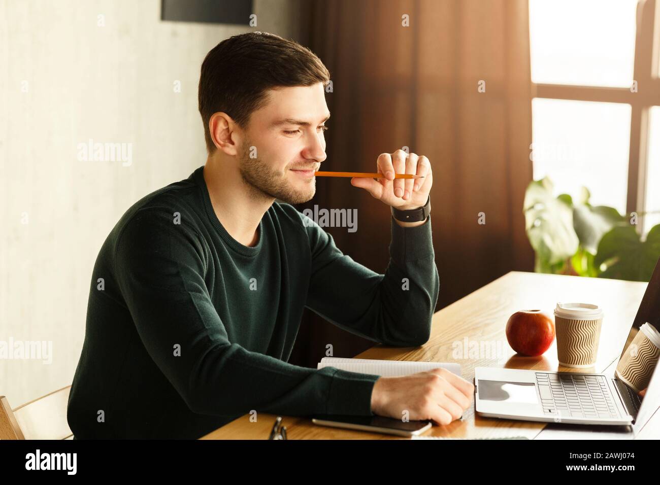 Happy office worker hi-res stock photography and images - Alamy