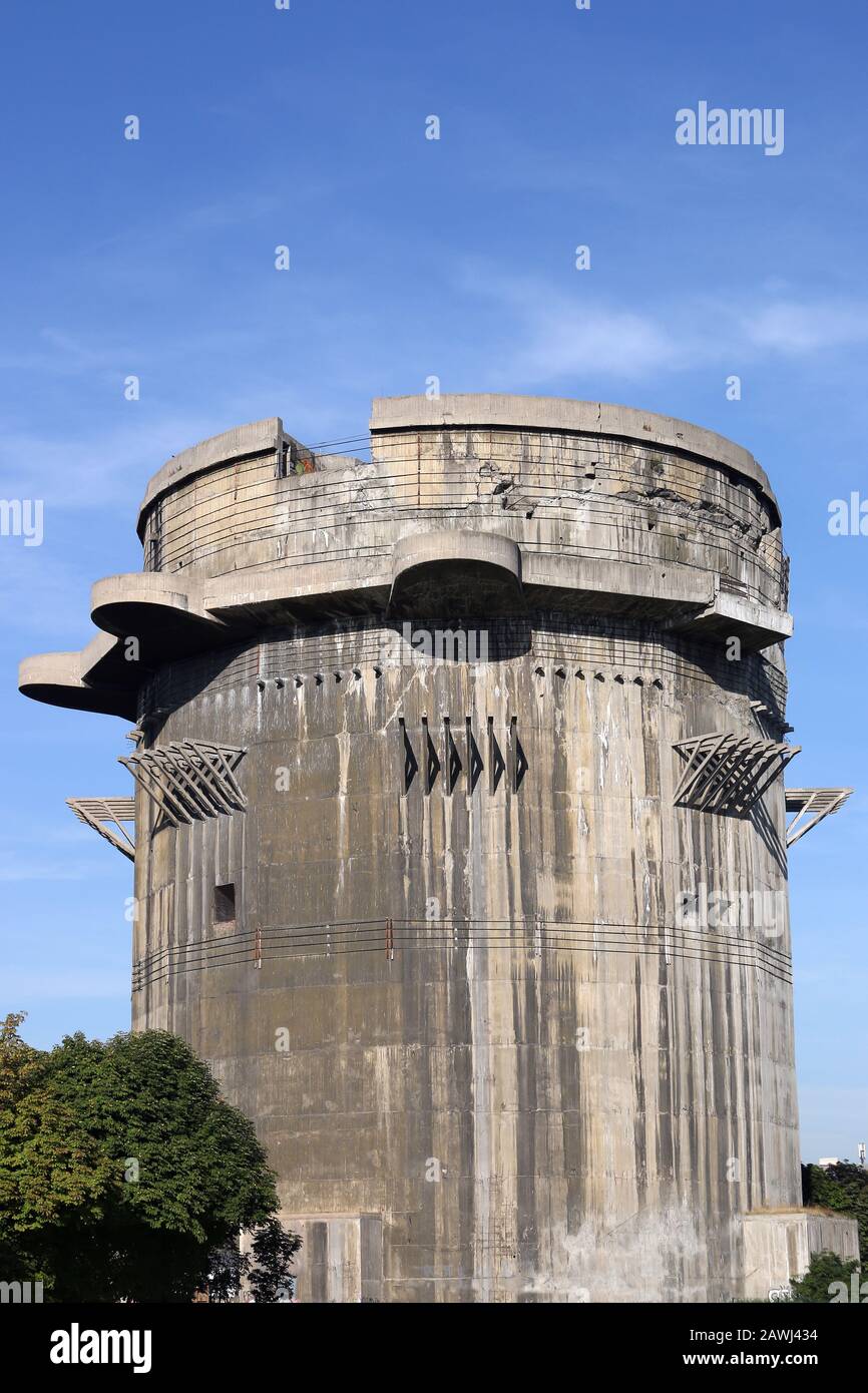 Flakturm anti aircraft tower in Augarten Vienna landmark Stock Photo ...