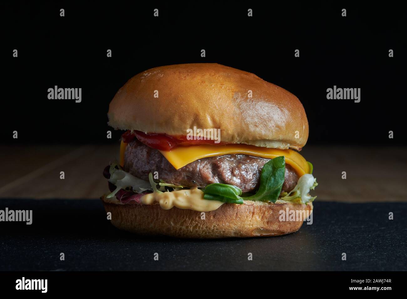 Burger food styling hi-res stock photography and images - Alamy