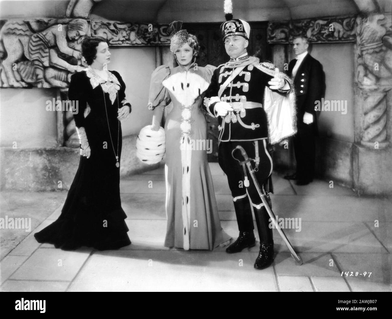 Travis banton marlene dietrich Black and White Stock Photos & Images ...