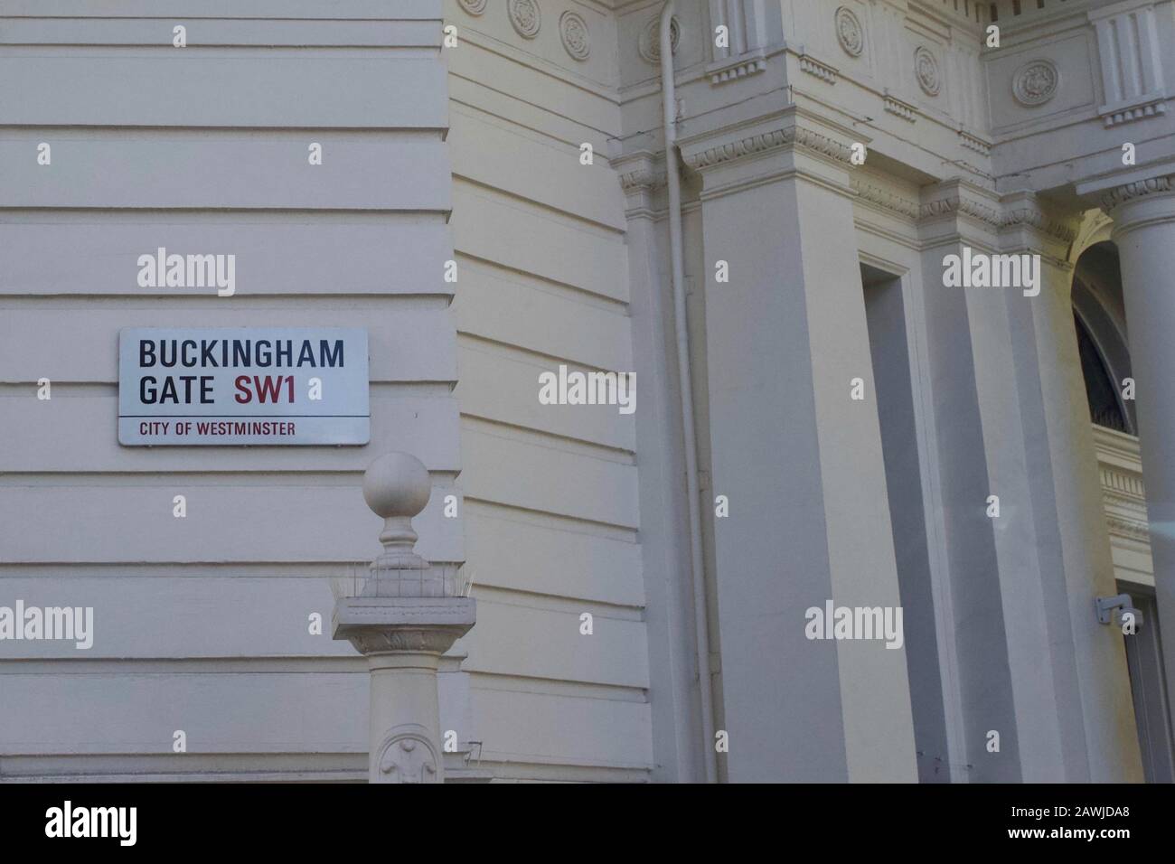 Buckingham gate hi-res stock photography and images - Alamy