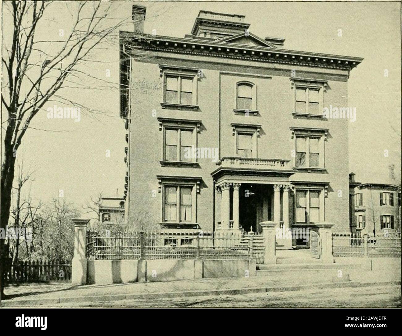 Mutual life assurance building hi-res stock photography and images - Alamy