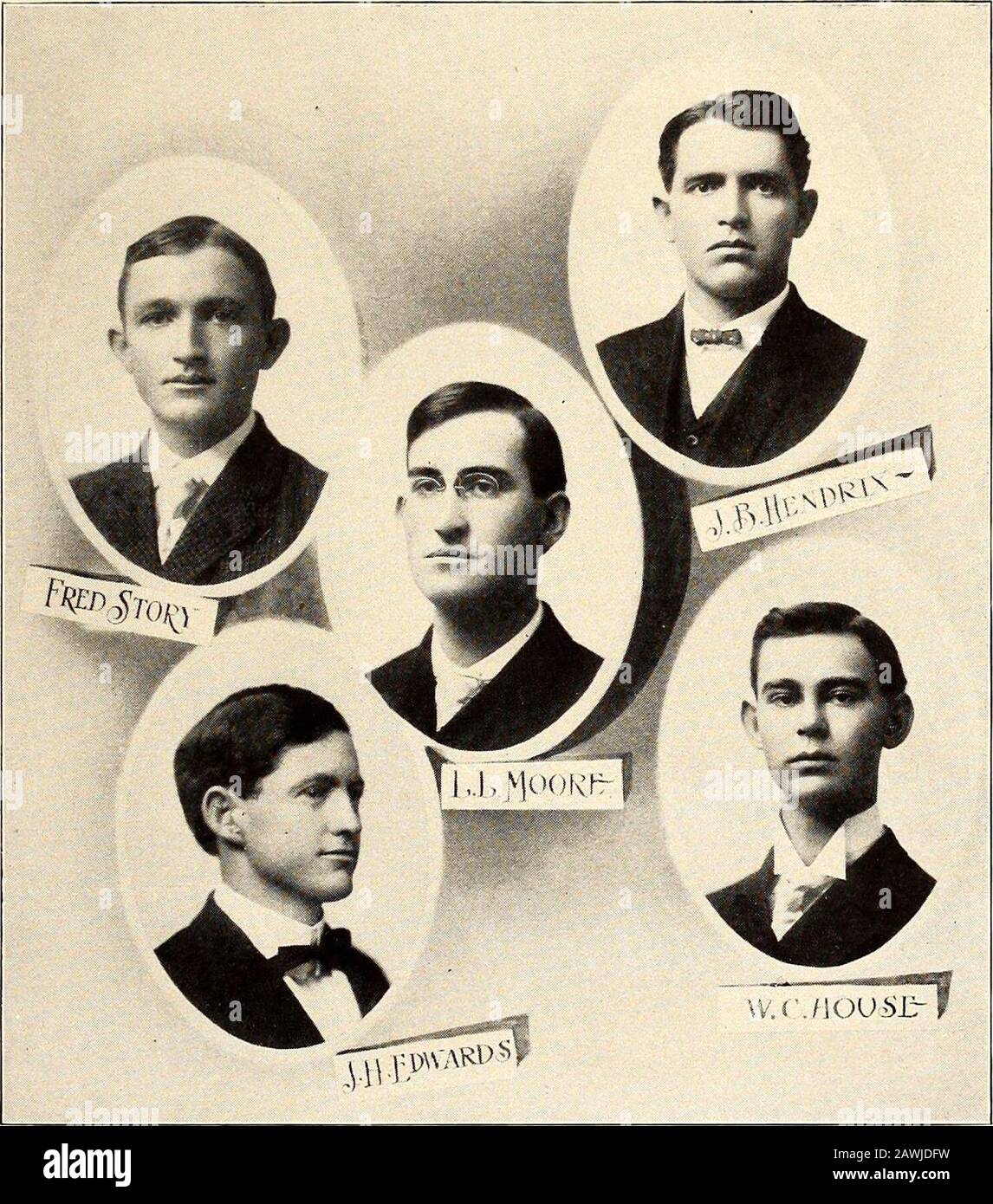 Sou'wester Yearbook . ?J1 129 Jhe Sreeks at Southwestern University ...