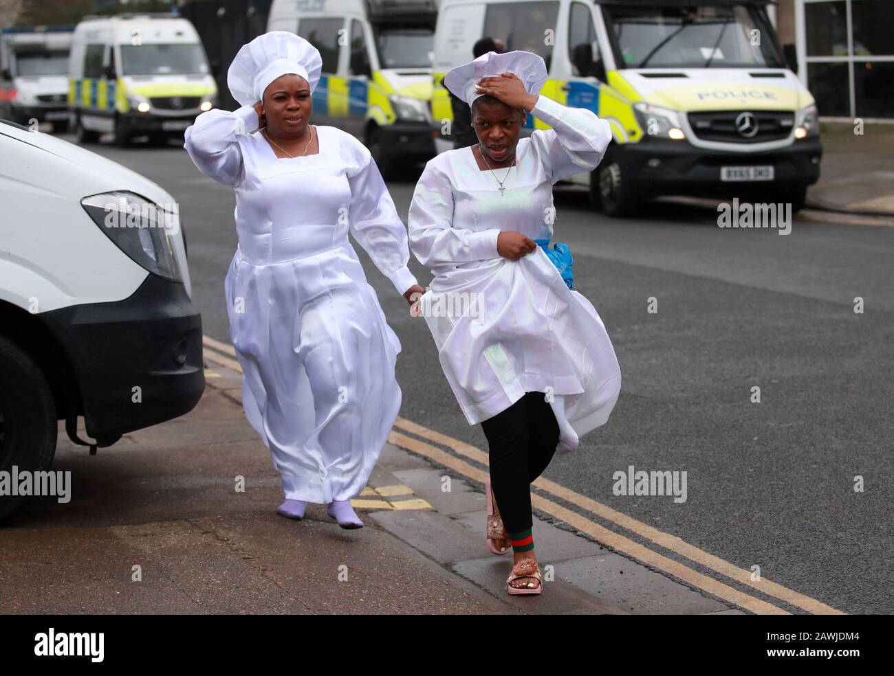 Church goers hi-res stock photography and images - Alamy