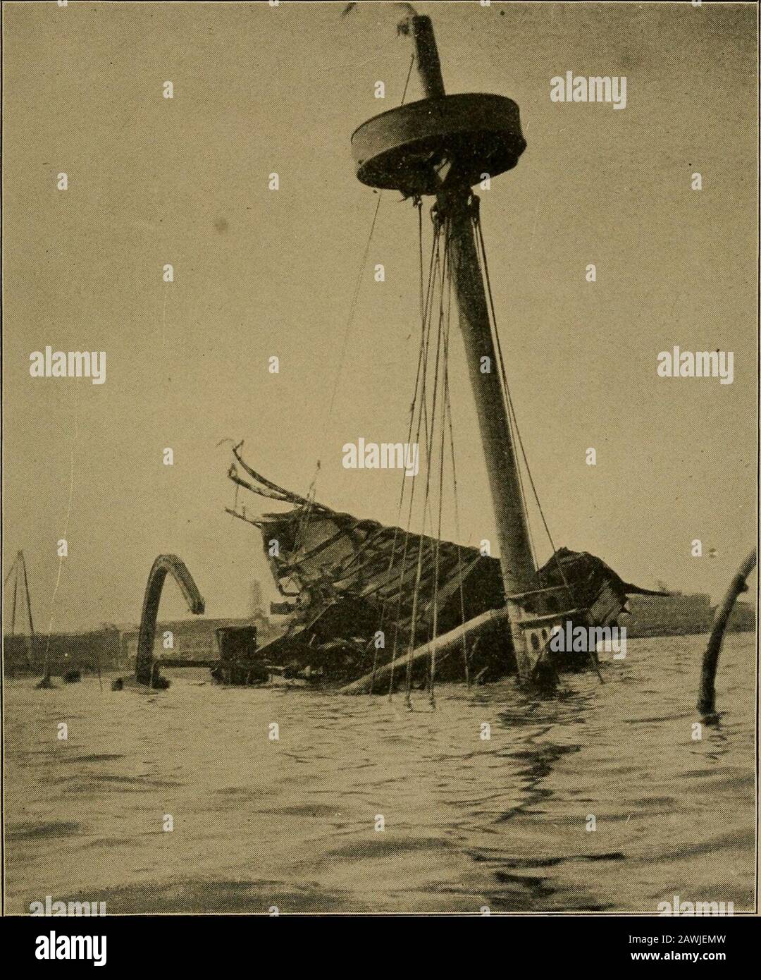 Philippines ship wreck hi-res stock photography and images - Alamy