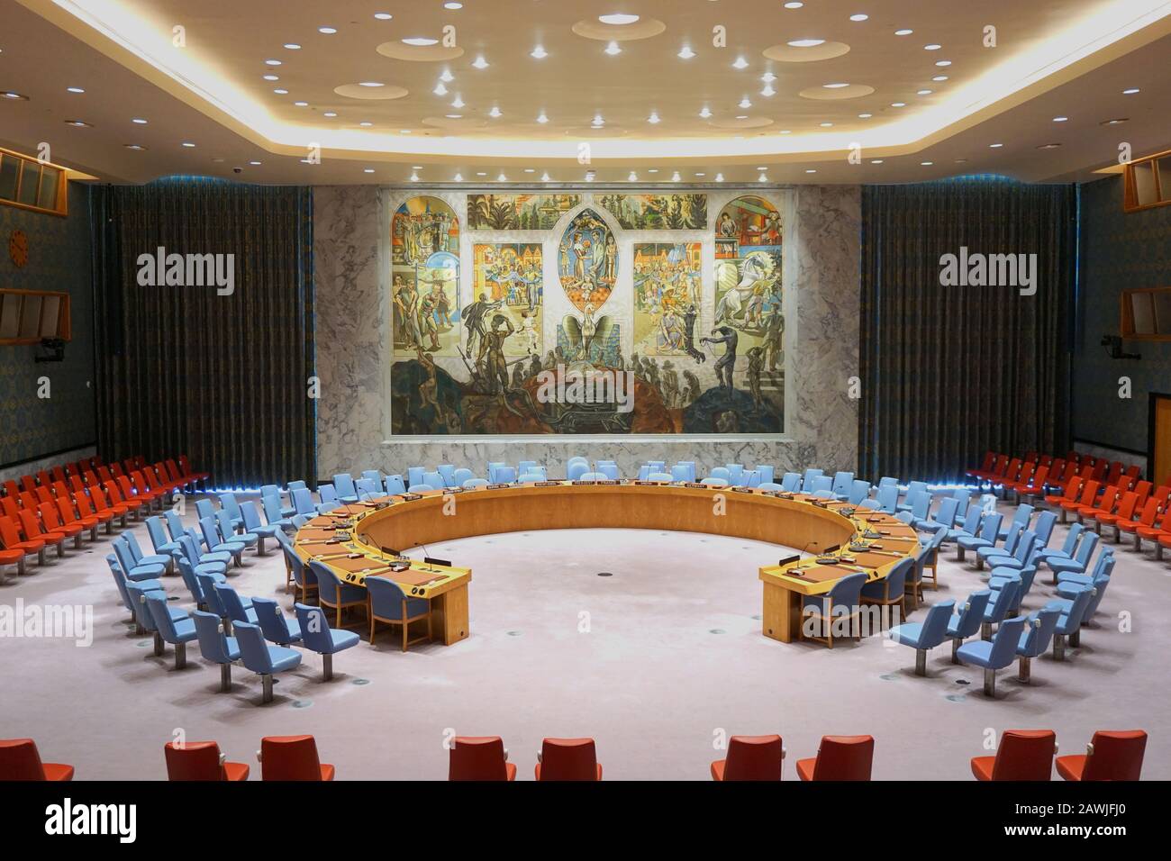 United Nations Security Council chamber, no people, center Stock Photo ...