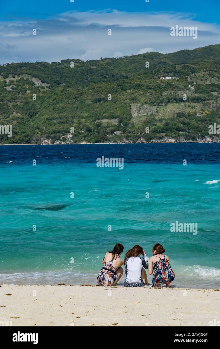 Sumilon Blue water Island in Cebu, Philippines Stock Photo - Alamy
