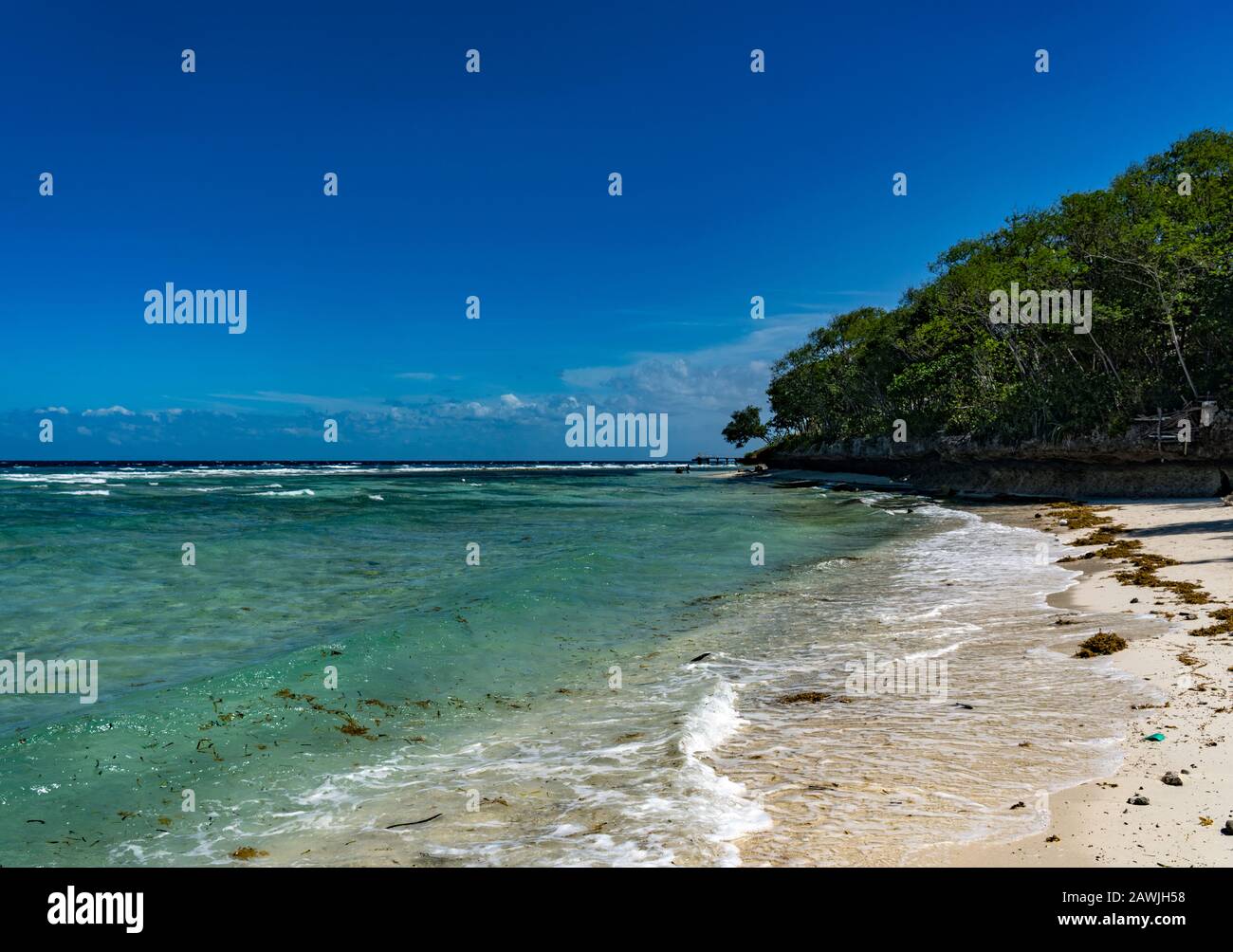 Sumilon Blue water Island in Cebu, Philippines Stock Photo - Alamy