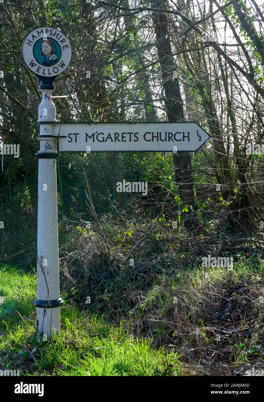 Wellow parish church hi-res stock photography and images - Alamy