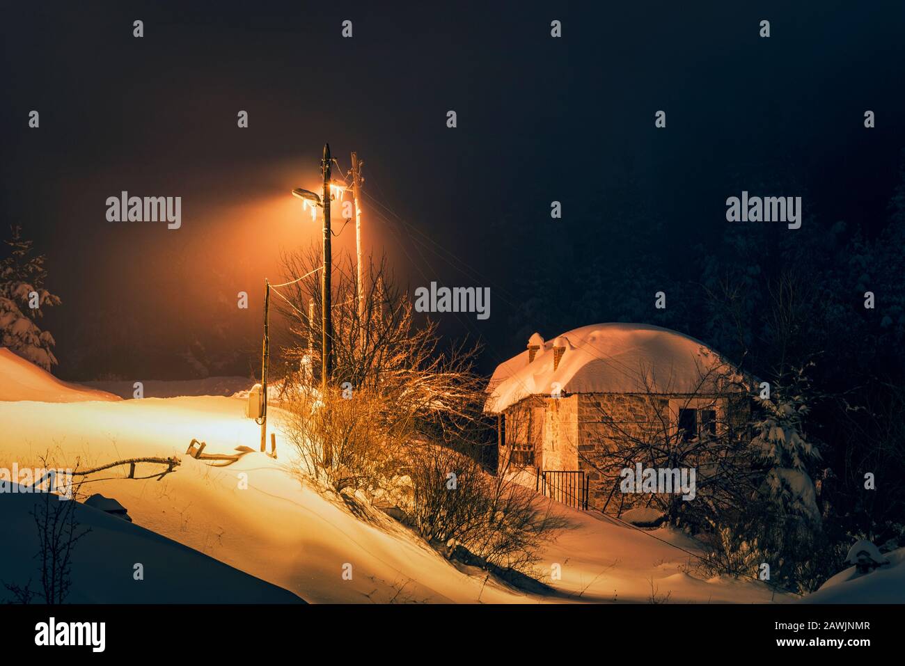 Night winter landscape hi-res stock photography and images - Alamy