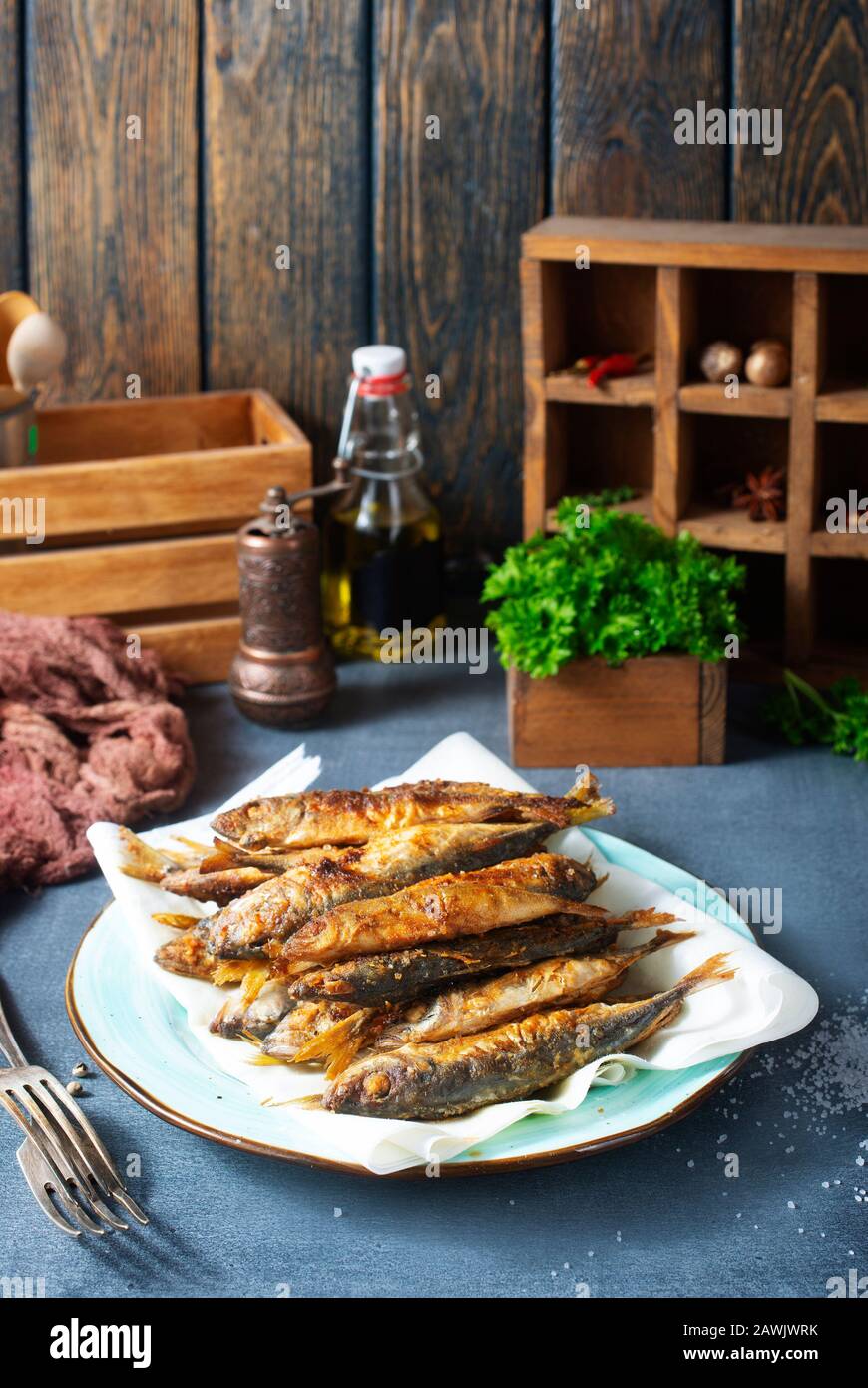Plated fish and chips hi-res stock photography and images - Alamy