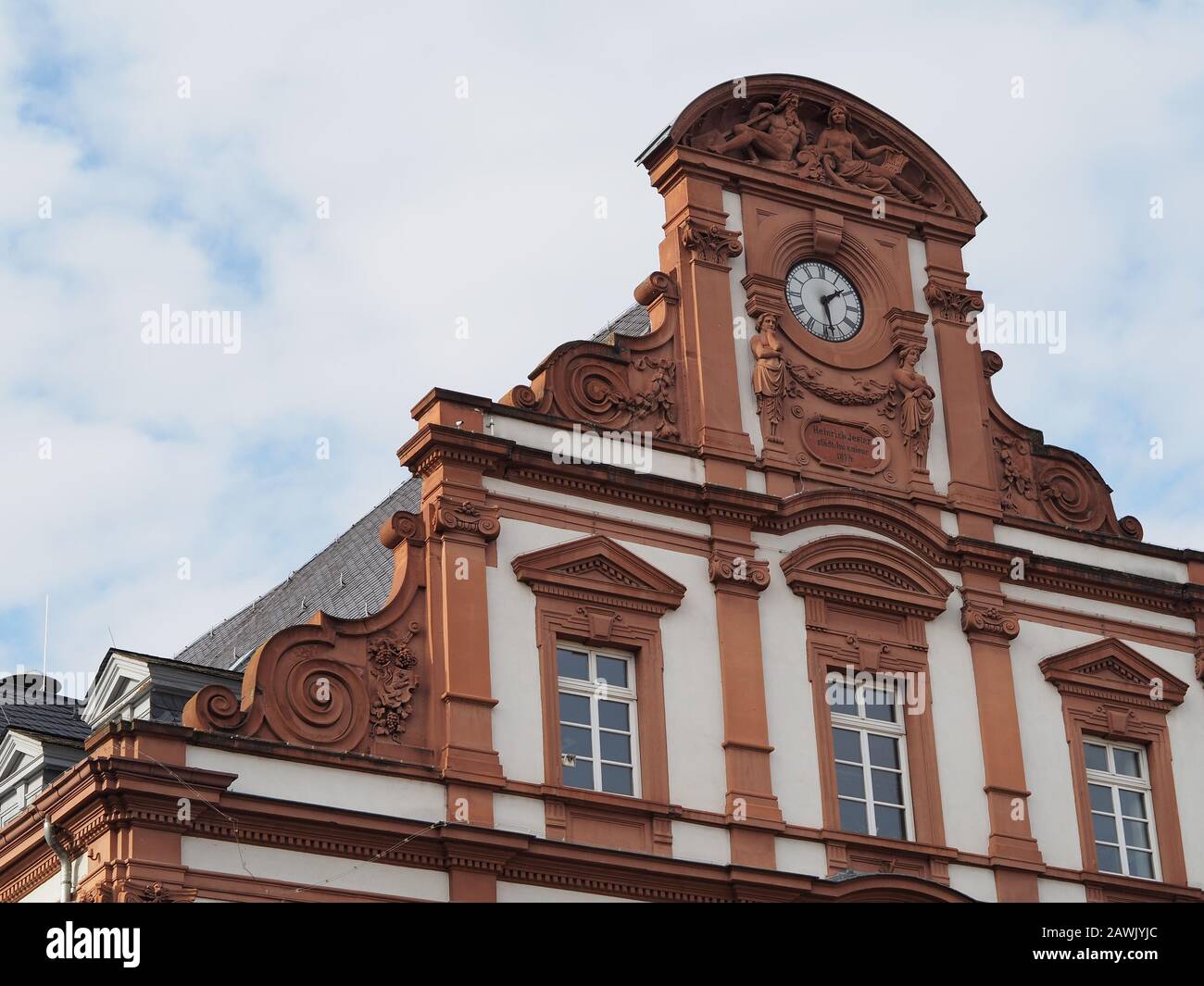 Ornate exterior department store hi-res stock photography and images ...