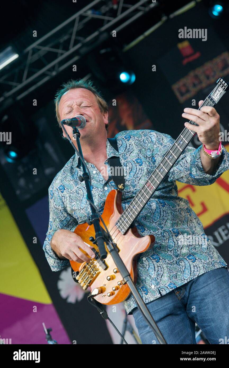 Level 42 lead singer mark hi-res stock photography and images - Alamy