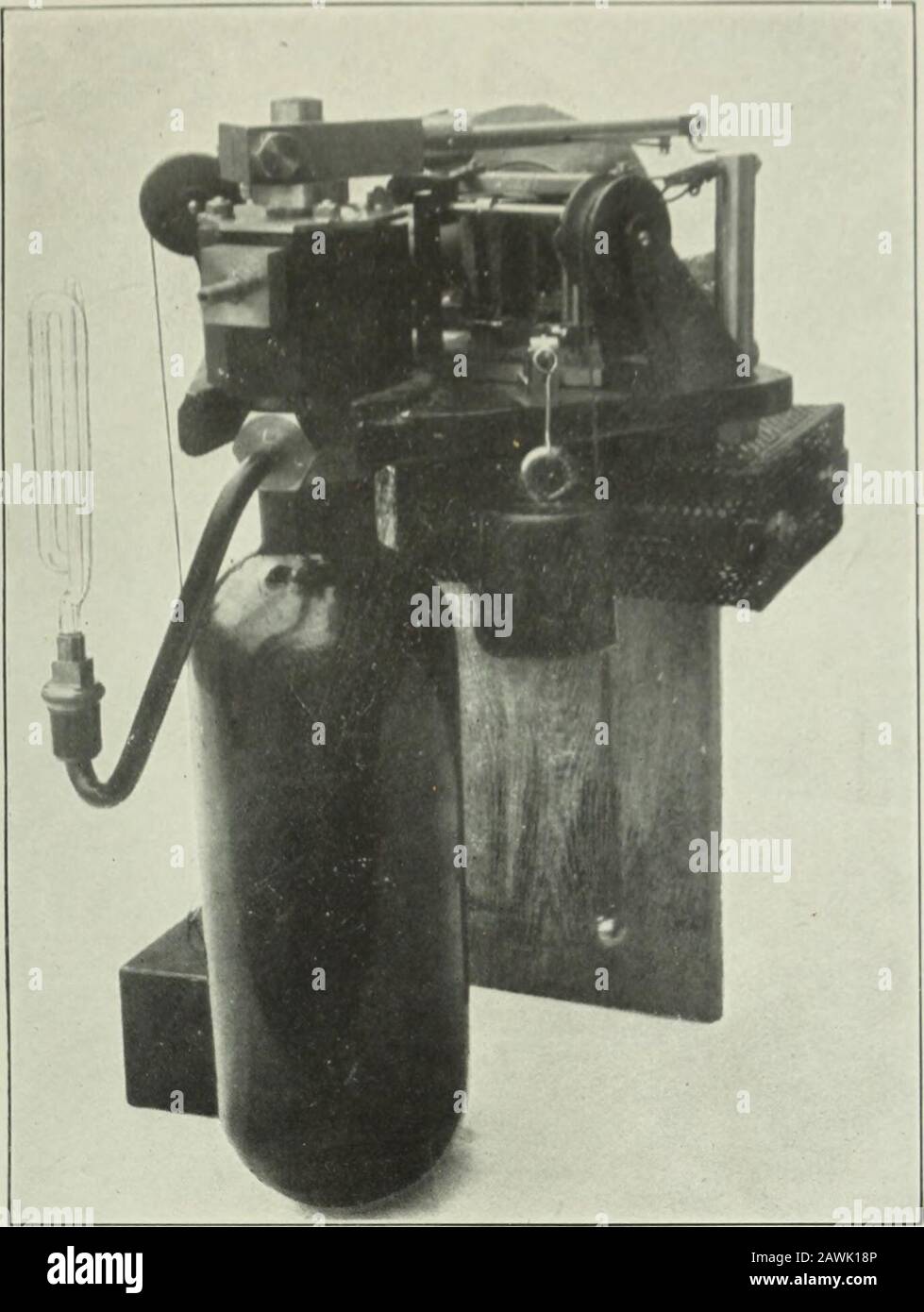 Pass through gallery hi-res stock photography and images - Alamy