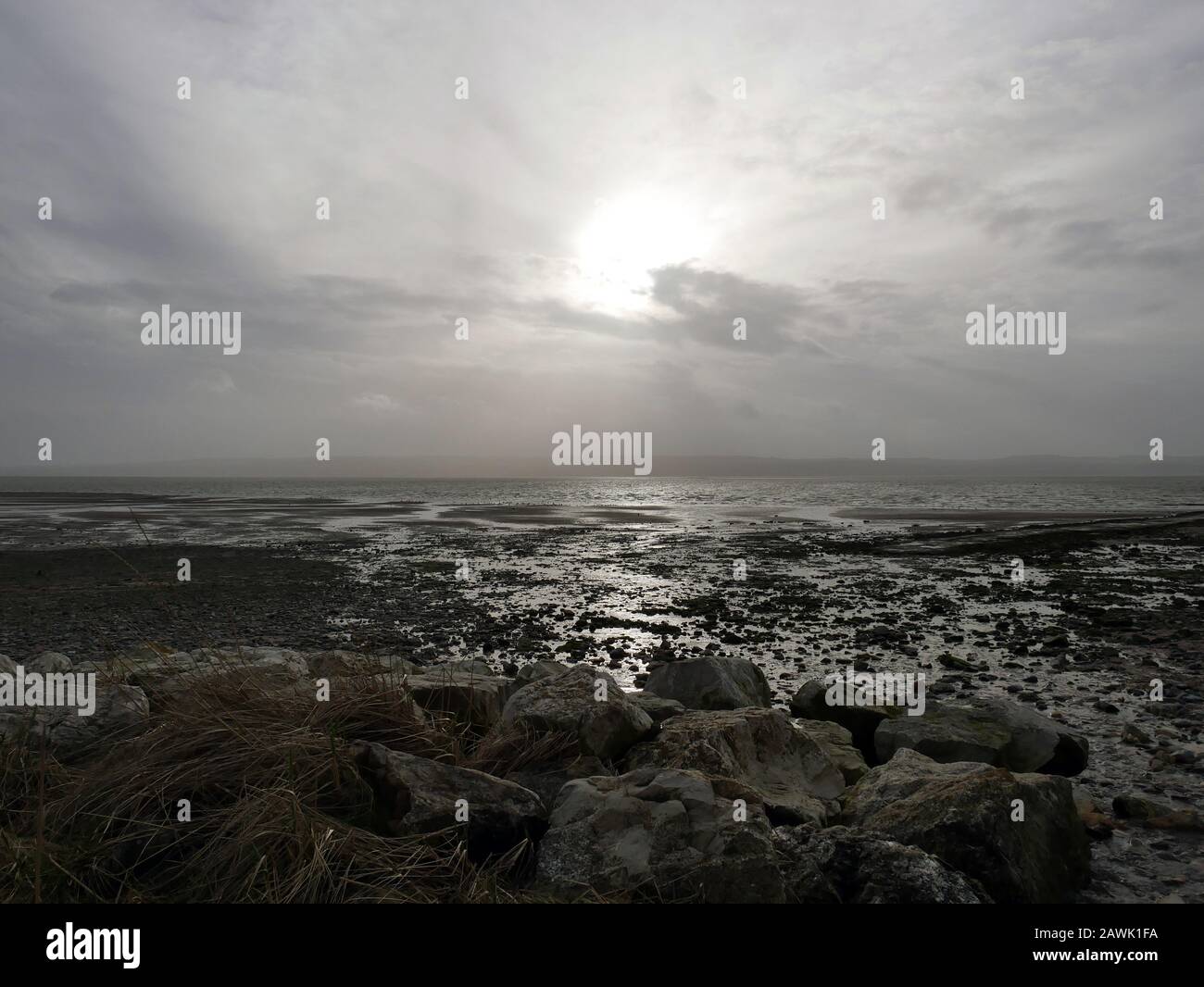 Sun beaming through clouds hi-res stock photography and images - Alamy