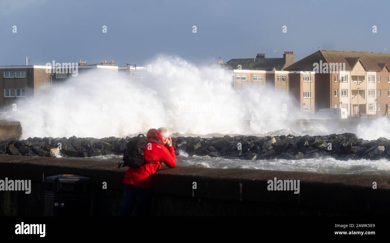 Waves sea wall in saltcoats hi-res stock photography and images - Alamy