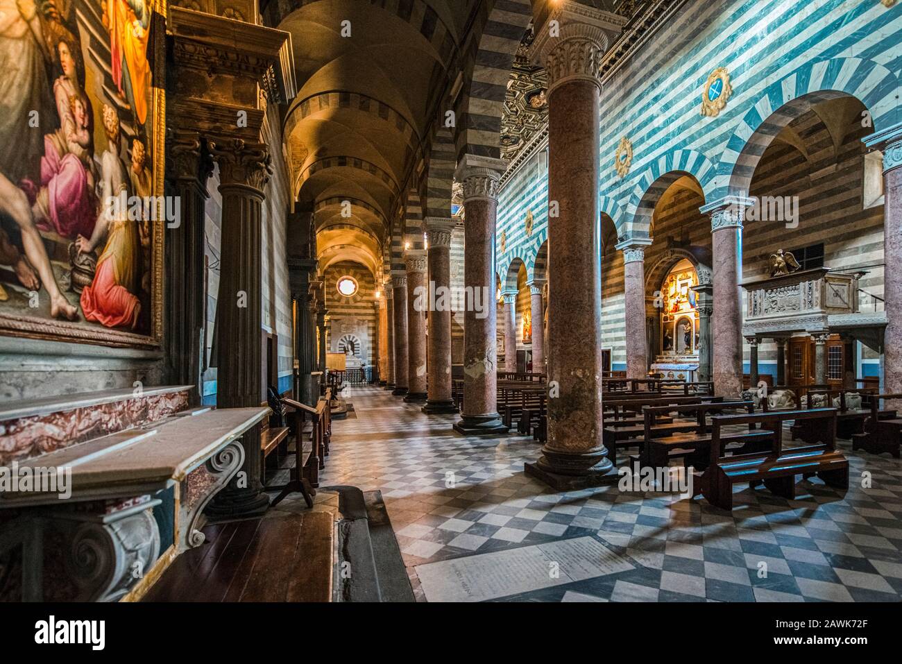 Duomo santa maria assunta volterra hi-res stock photography and images ...
