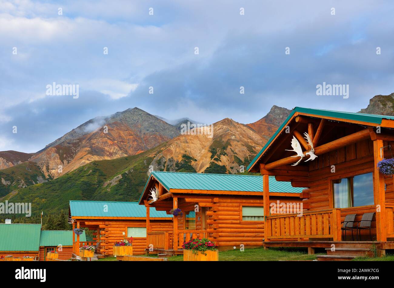 Cabins at Sheep Mountain along the Glenn Highway at beautiful sunrise, Sutton, Alaska, USA Stock ...