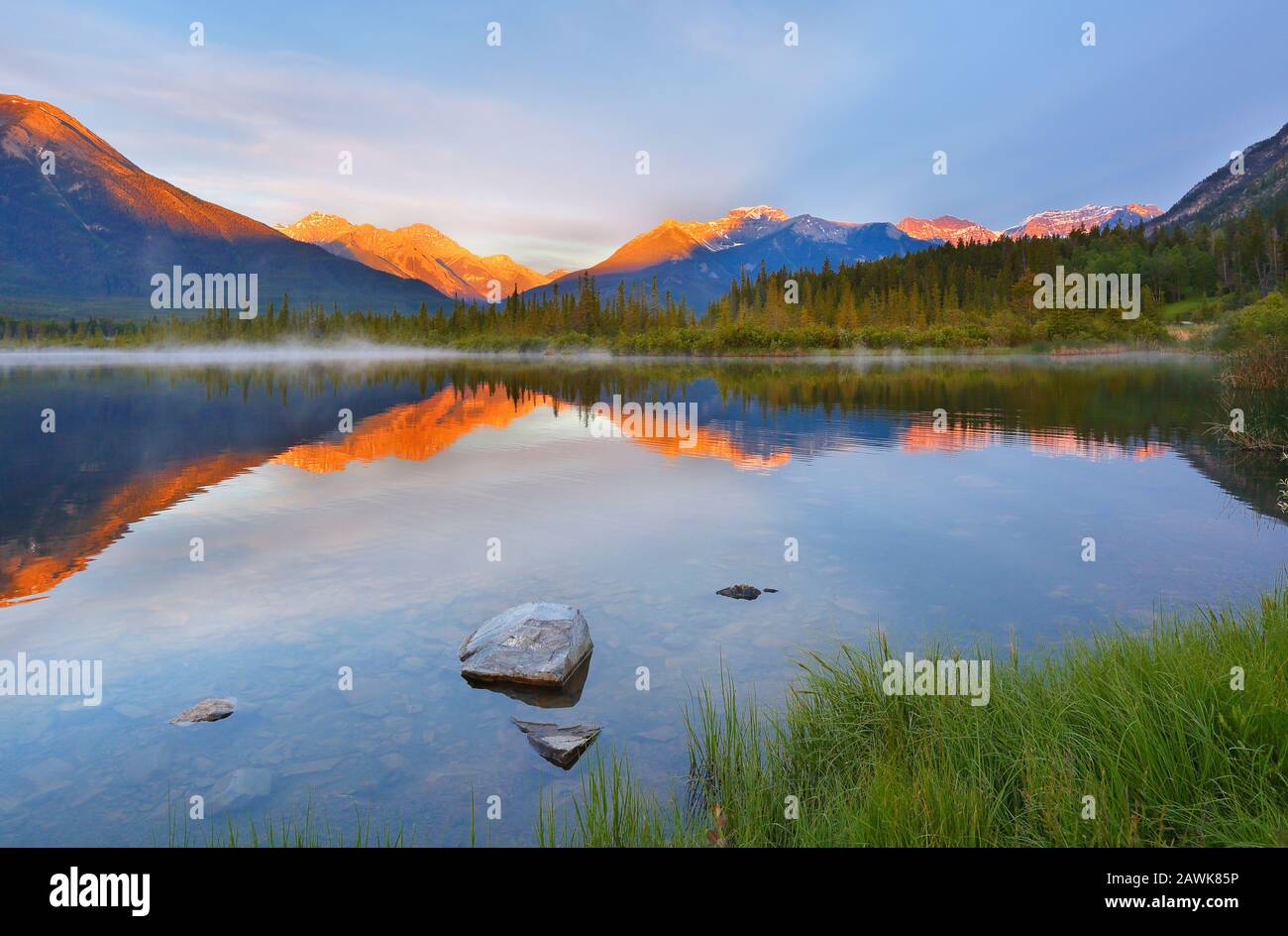 Beautiful sunrise over Vermillion Lake , Banff National Park, Alberta ...
