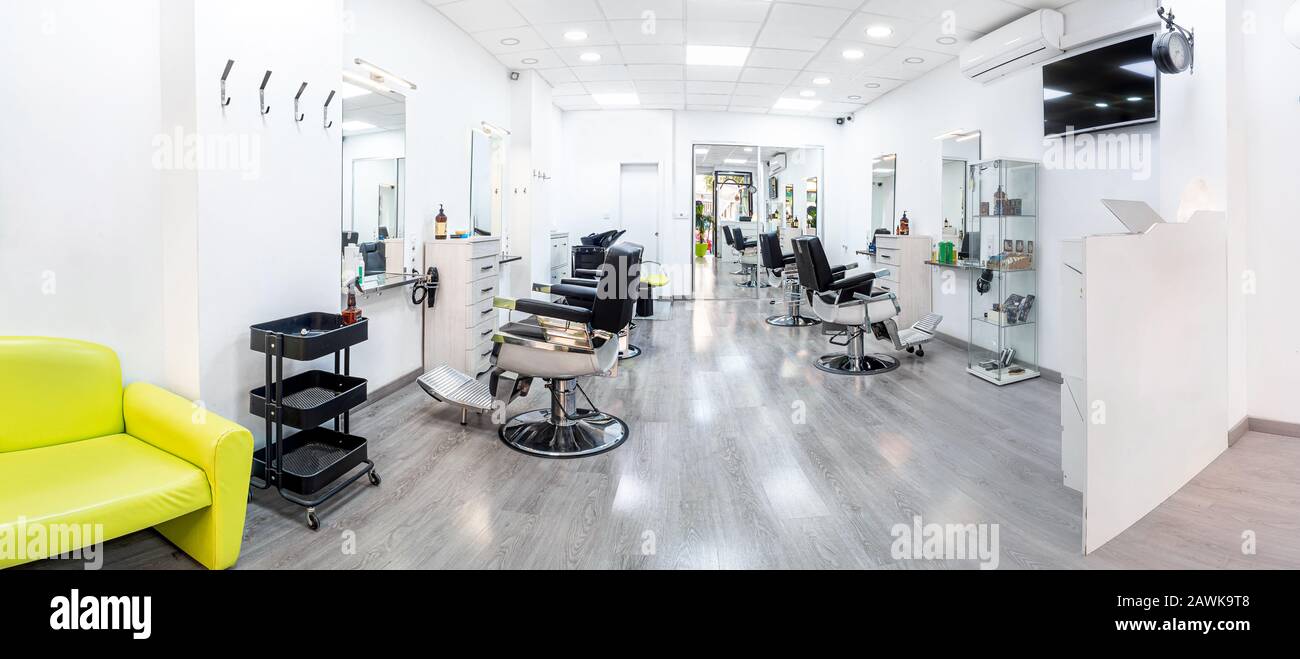 Modern hair salon hi-res stock photography and images - Alamy