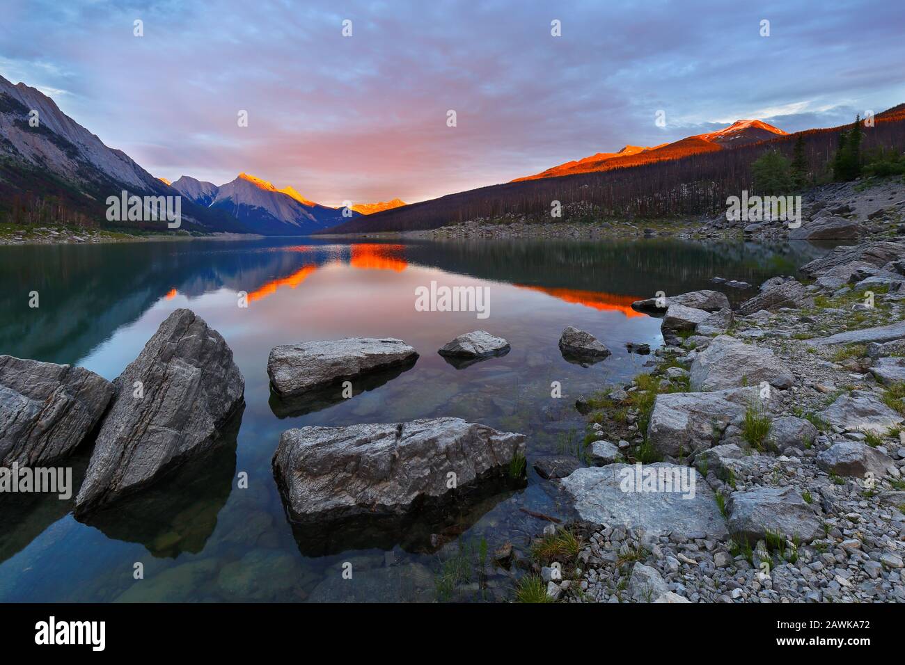 Beautiful sunset over Medicine Lake, Jasper National Park, Alberta ...