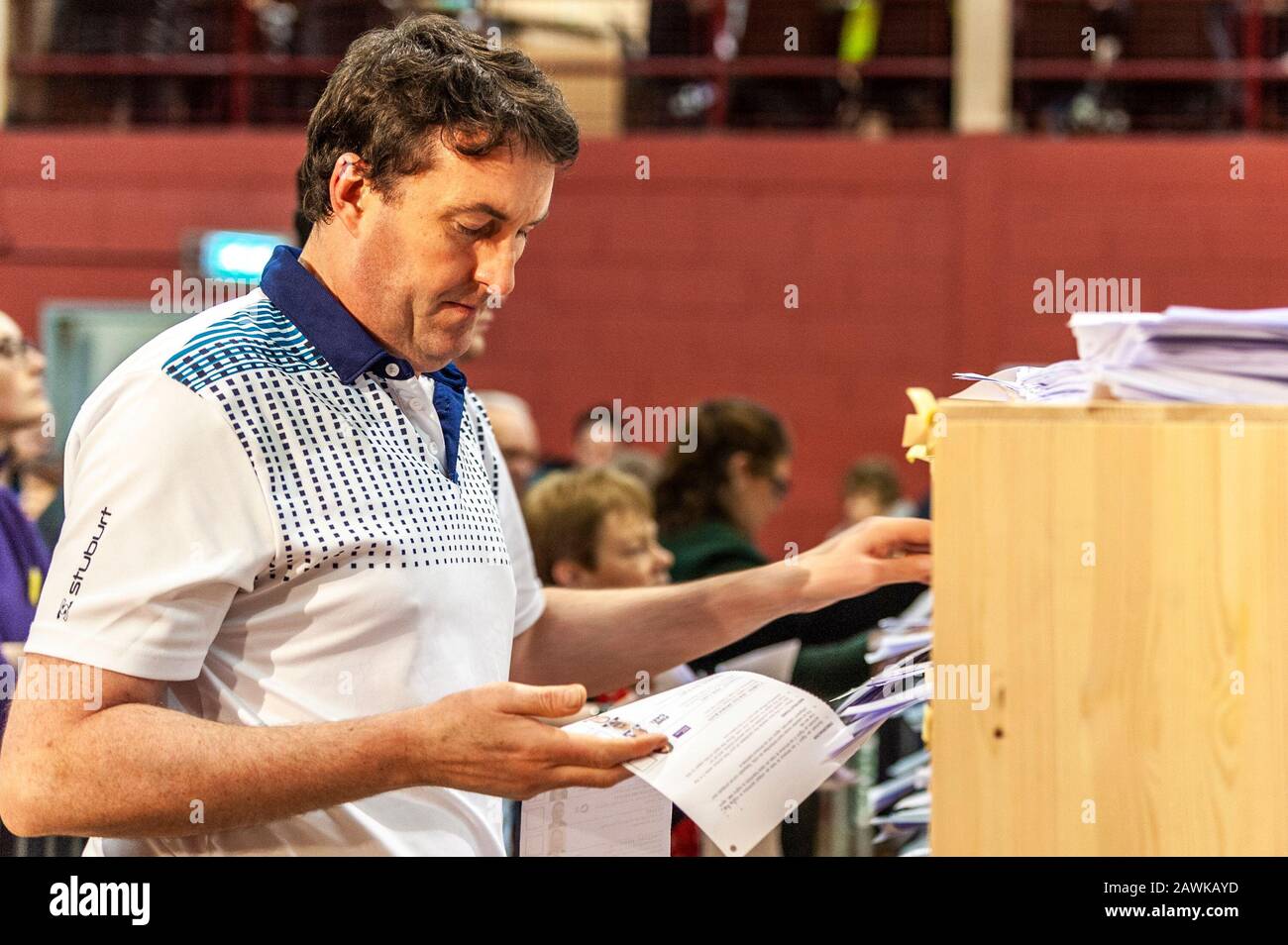 Ballot paper ireland hi-res stock photography and images - Alamy