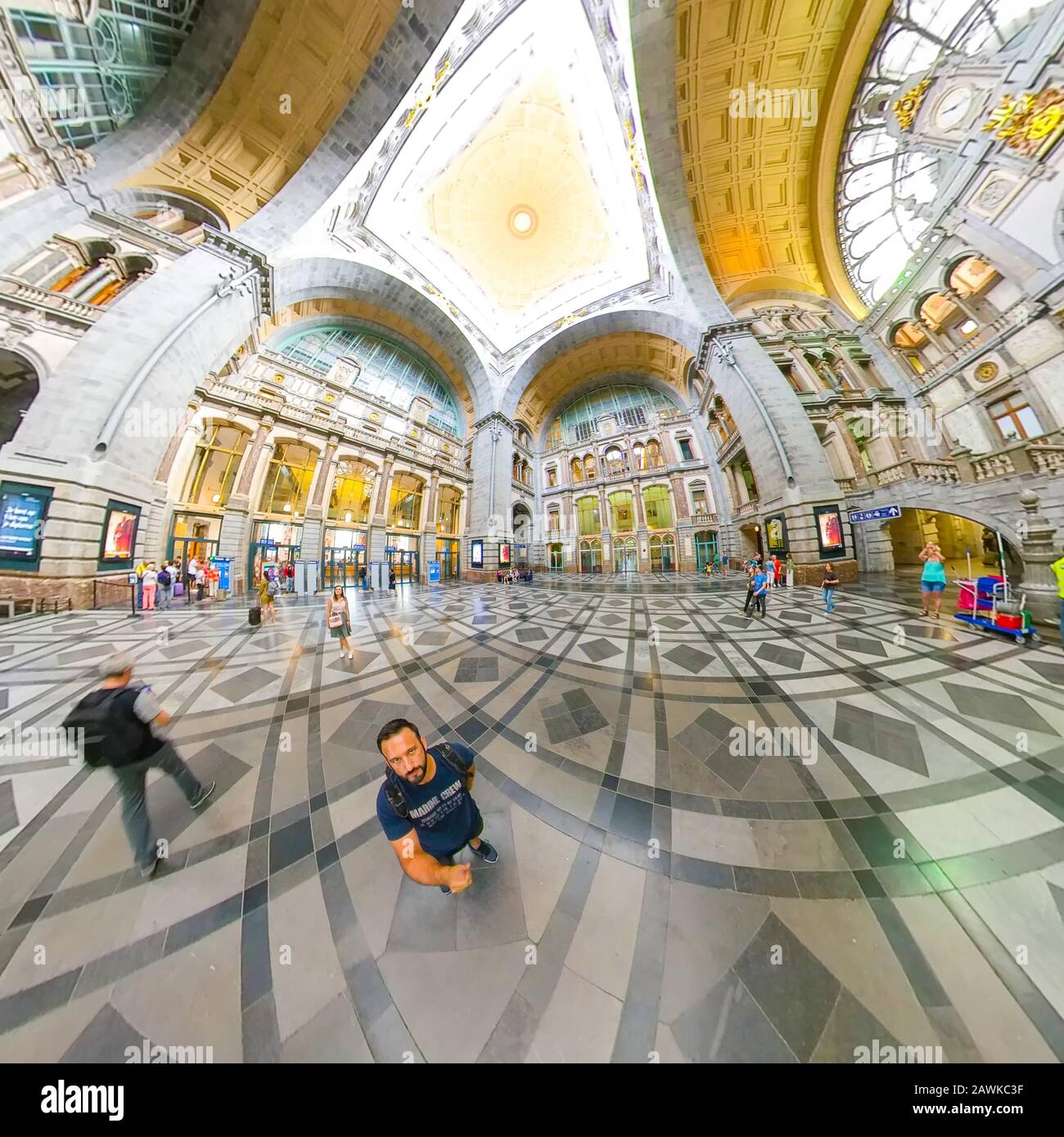 Funny sightseeing hi-res stock photography and images - Alamy