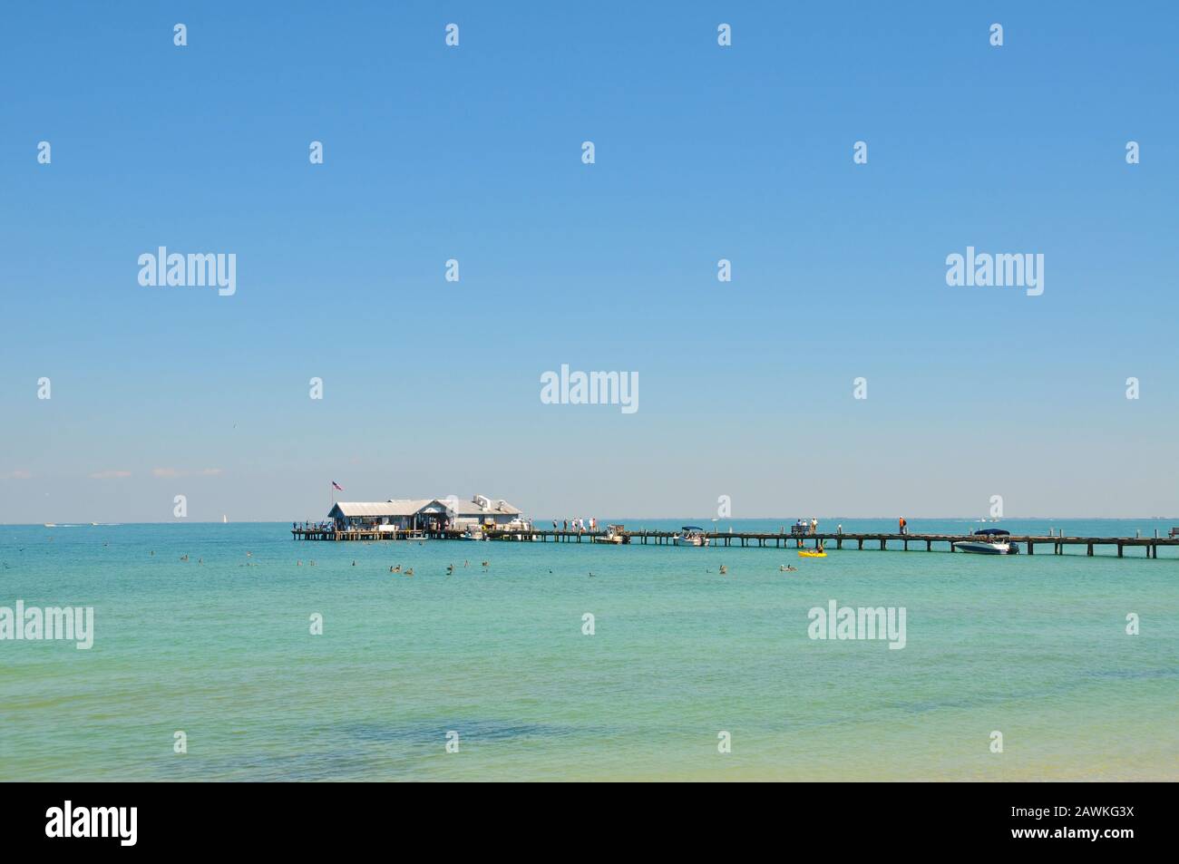 Florida anna maria island pier hi-res stock photography and images - Alamy