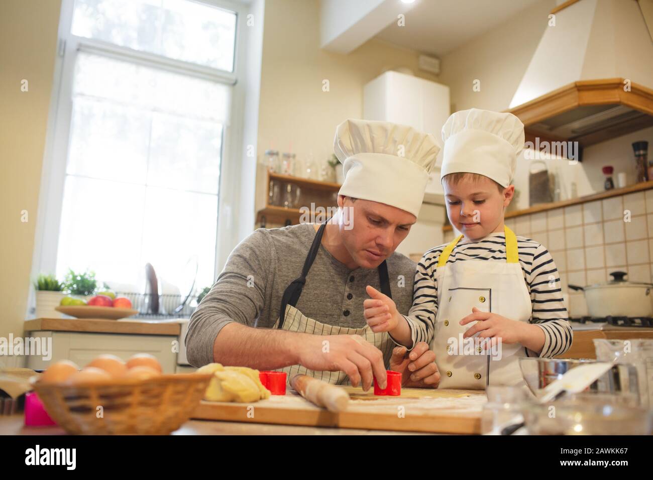 Chefs hats hi-res stock photography and images - Alamy