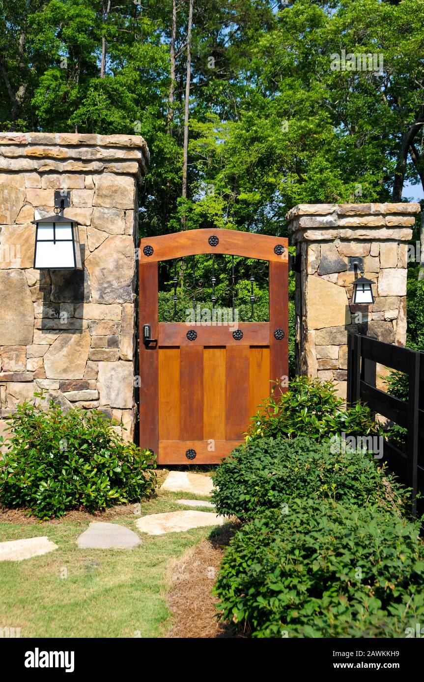 Residential gated entrance hi-res stock photography and images - Alamy