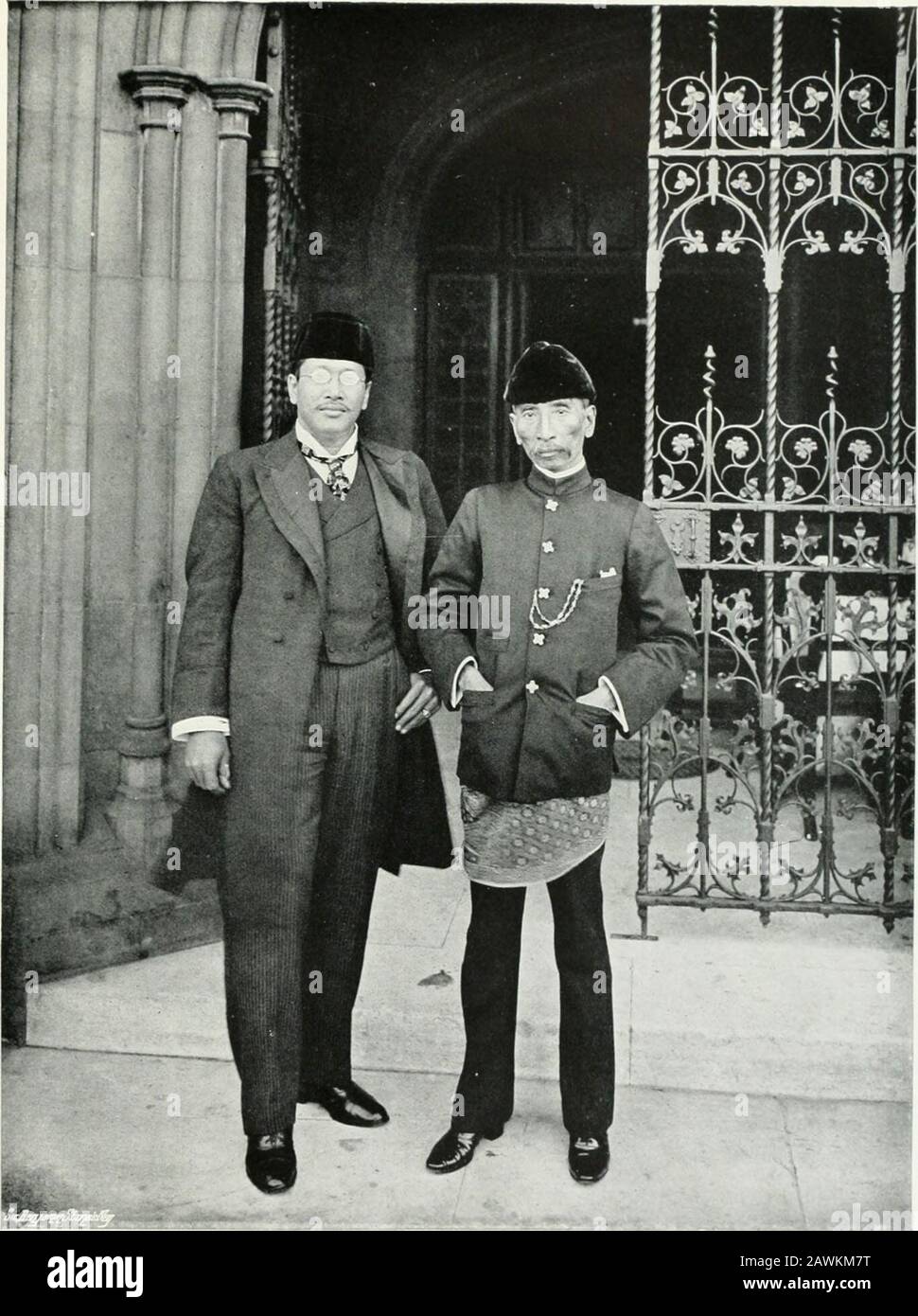 Sir Benjamin Stone's pictures; records of national life and history ...