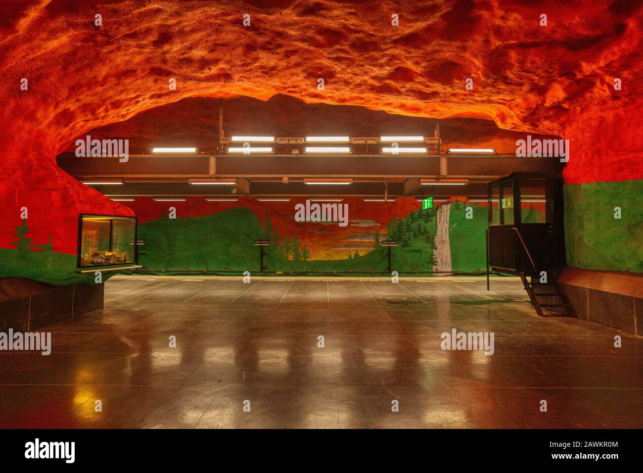 Solna Centrum Station of the Stockholm Tunnelbana Stock Photo - Alamy