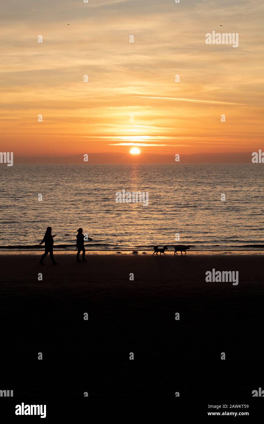 A sunset at Prestwick beach Stock Photo - Alamy