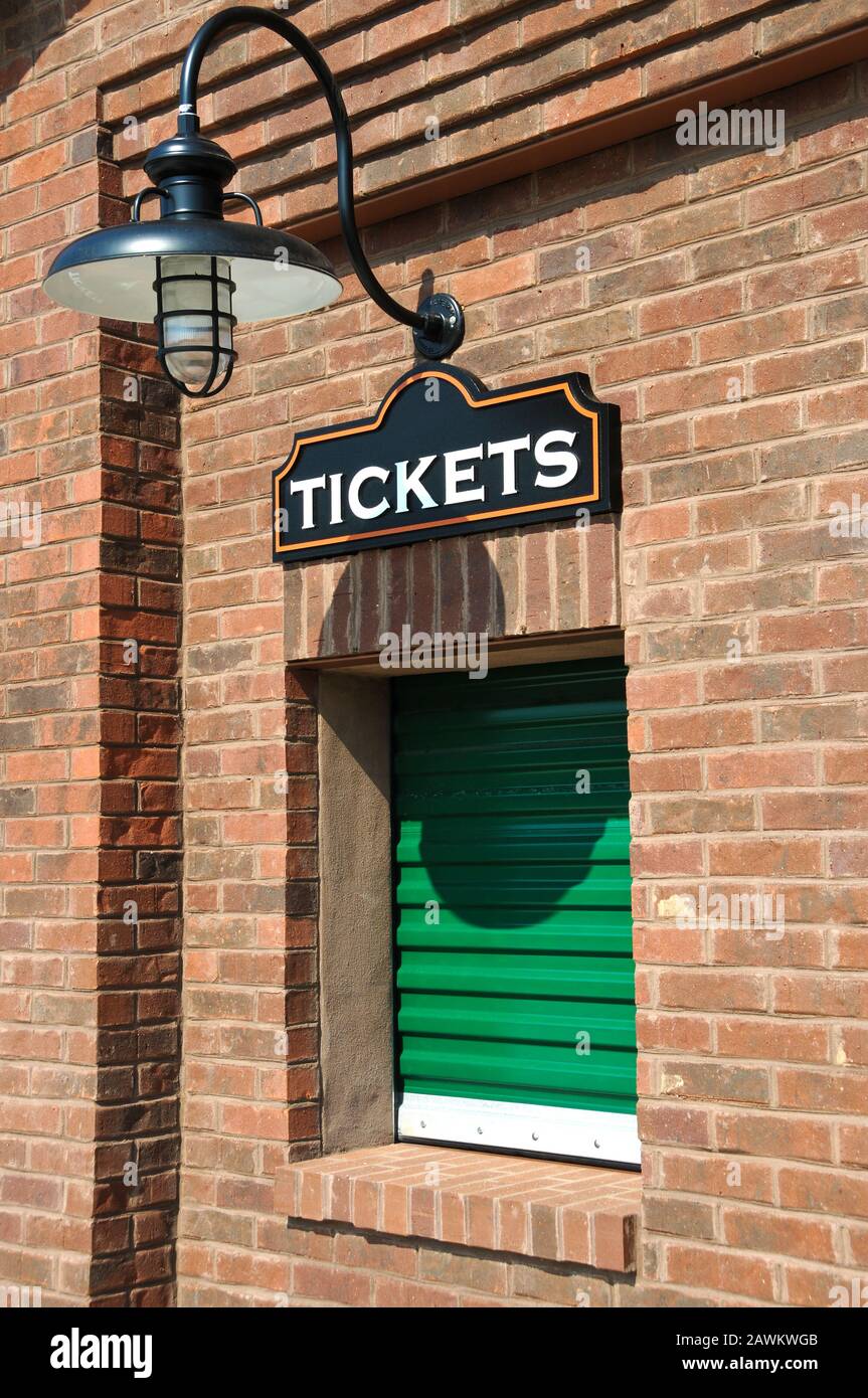 Ticket admission window hi-res stock photography and images - Alamy