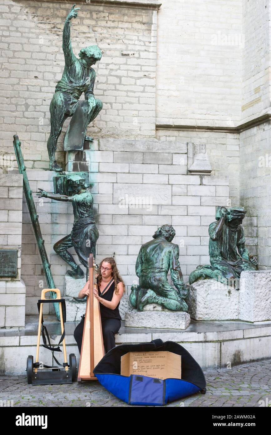 Statue of cathedral builders with Architect Appelmans at the top ...