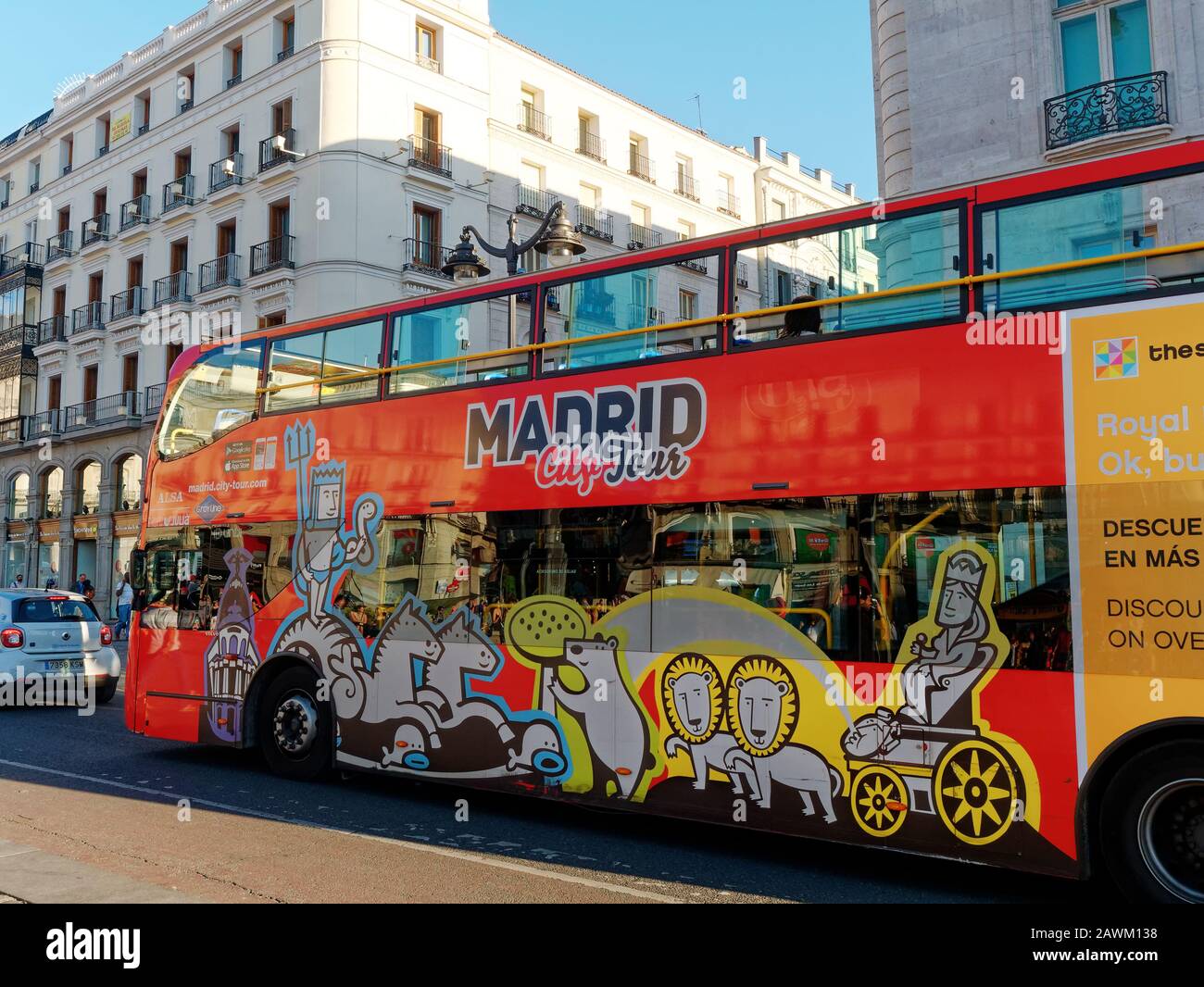 Madrid, Spain - Oct 2019: Double decker touristic bus in downtown Stock ...