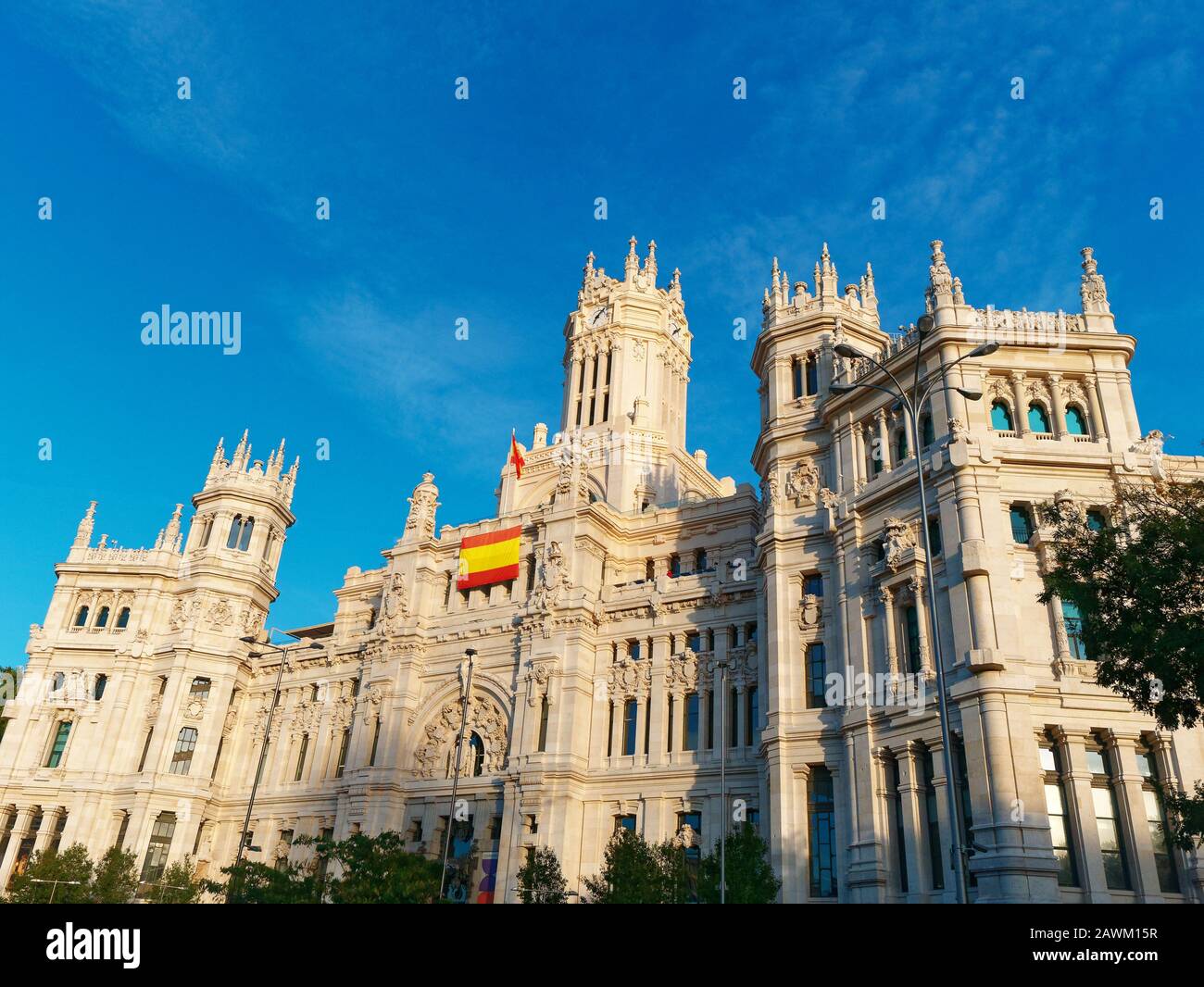 Communication building hi-res stock photography and images - Alamy