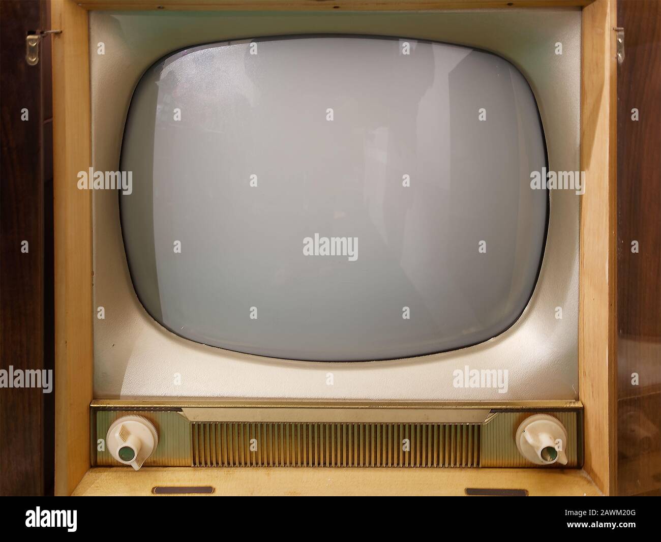 old vintage tv or television frontal view Stock Photo - Alamy